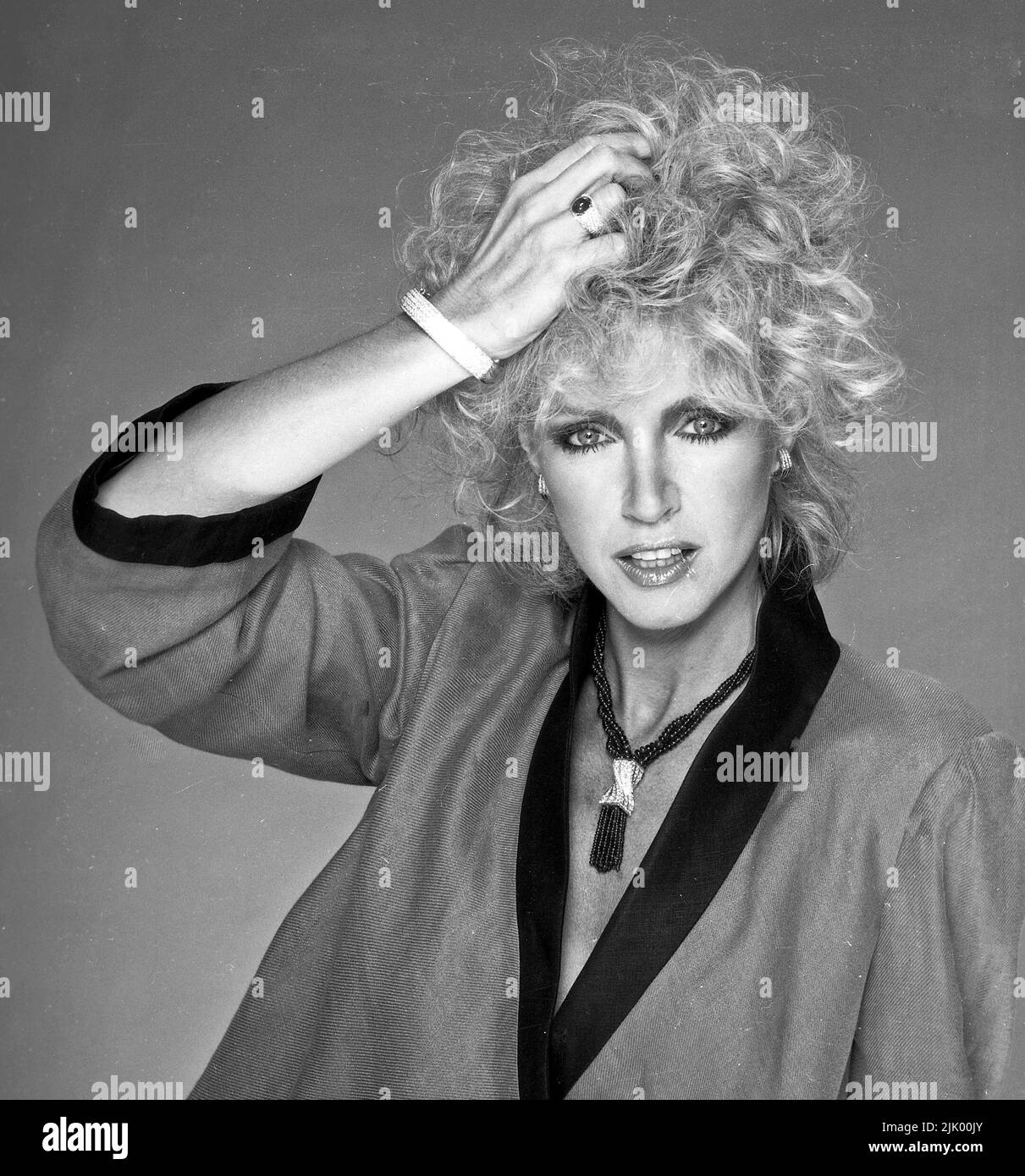 Donna Mills poses for a portrait circa 1980 in Los Angeles, California ...