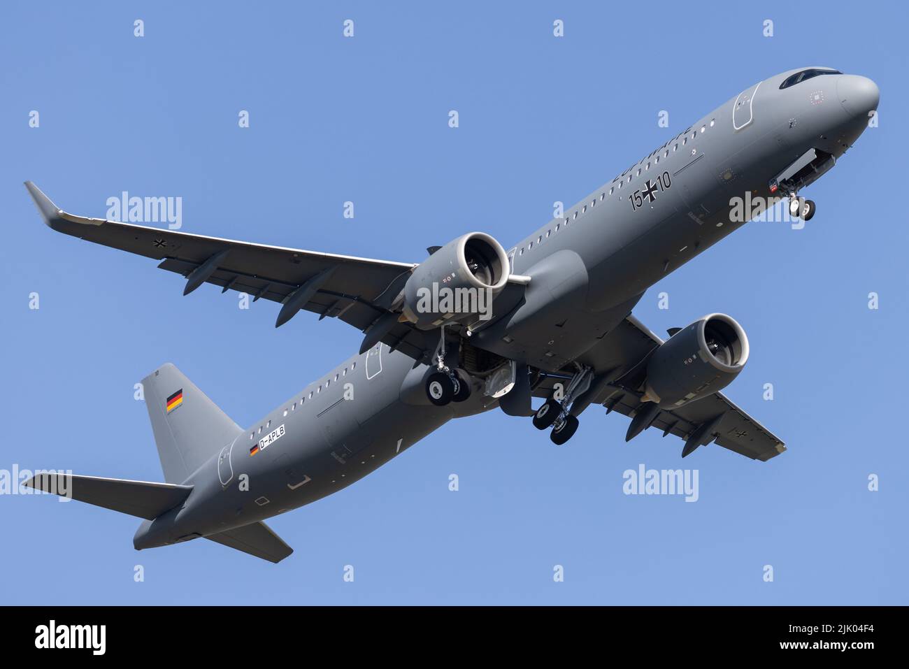 German Air Force (GAF) departing Hamburg Airport (EDDH - HAM) with a ...