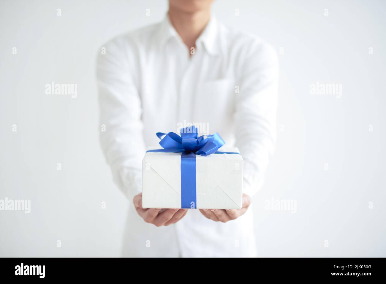 Guy present hi-res stock photography and images - Alamy