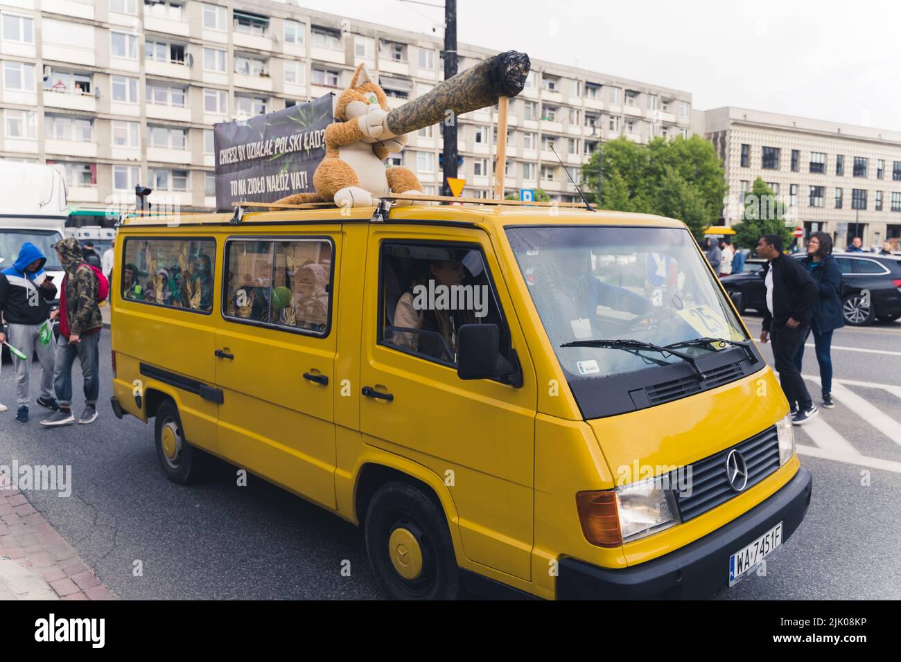 Giant weed hi-res stock photography and images - Alamy