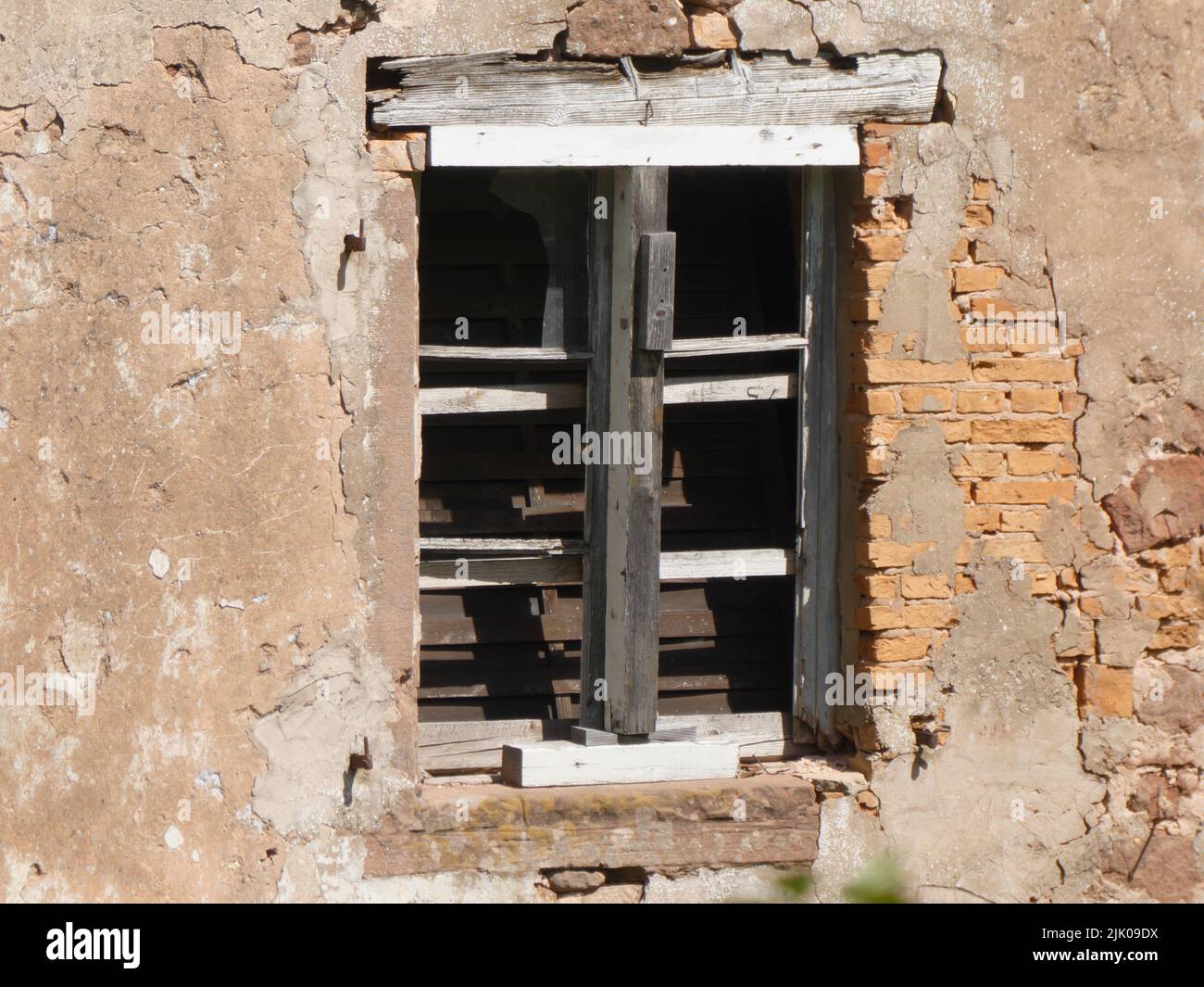 Old and damaged wooden window Stock Photo - Alamy