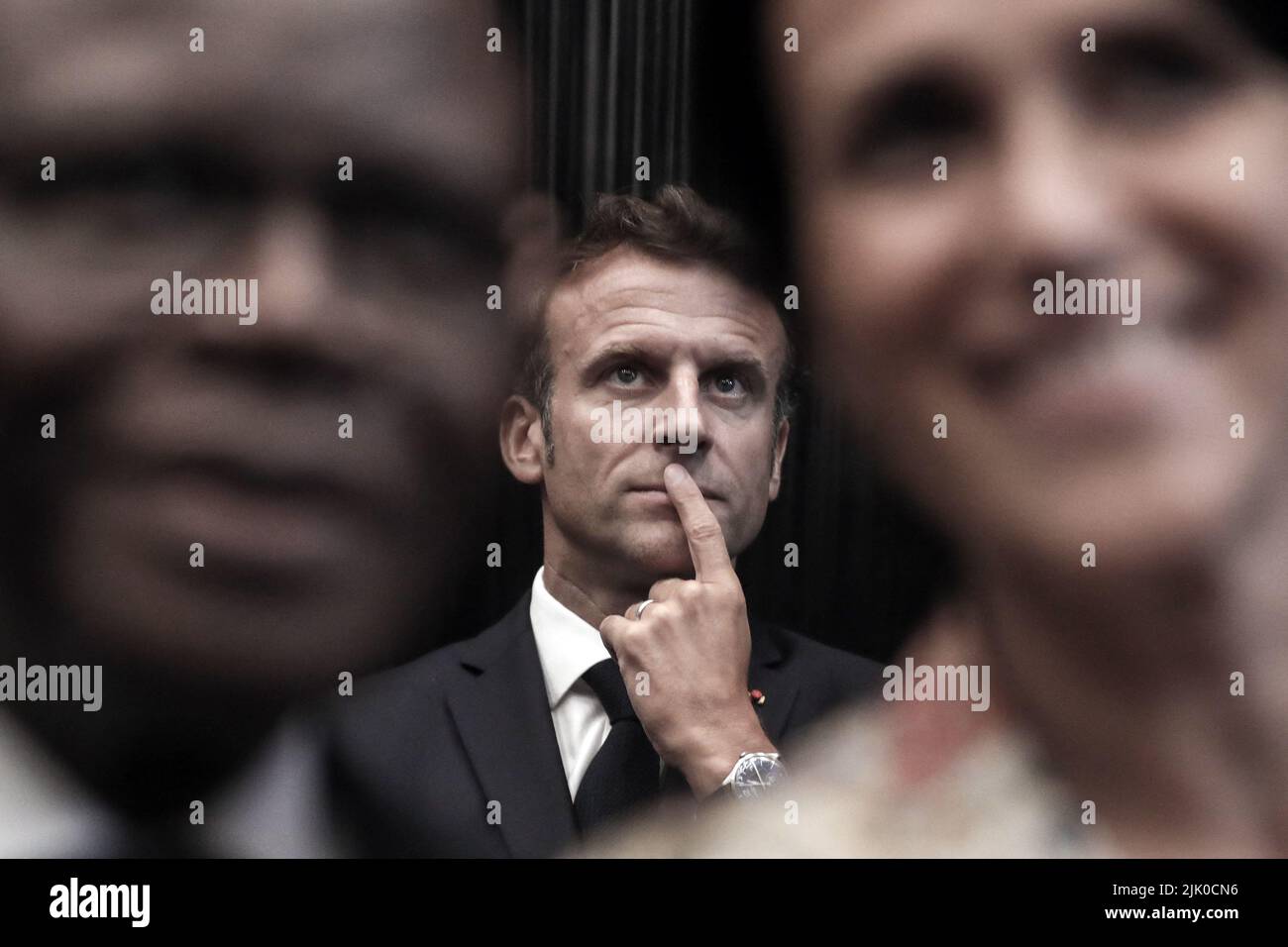 President Emmanuel Macron visits the exhibition "Benin Art of yesterday ...