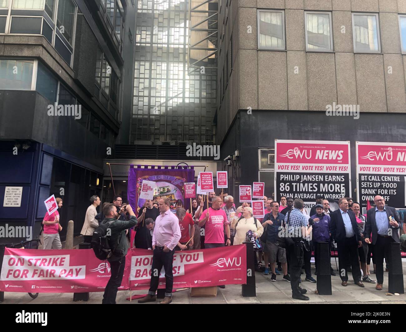 Labour MP Sam Tarry being photographed as he joins Communication ...