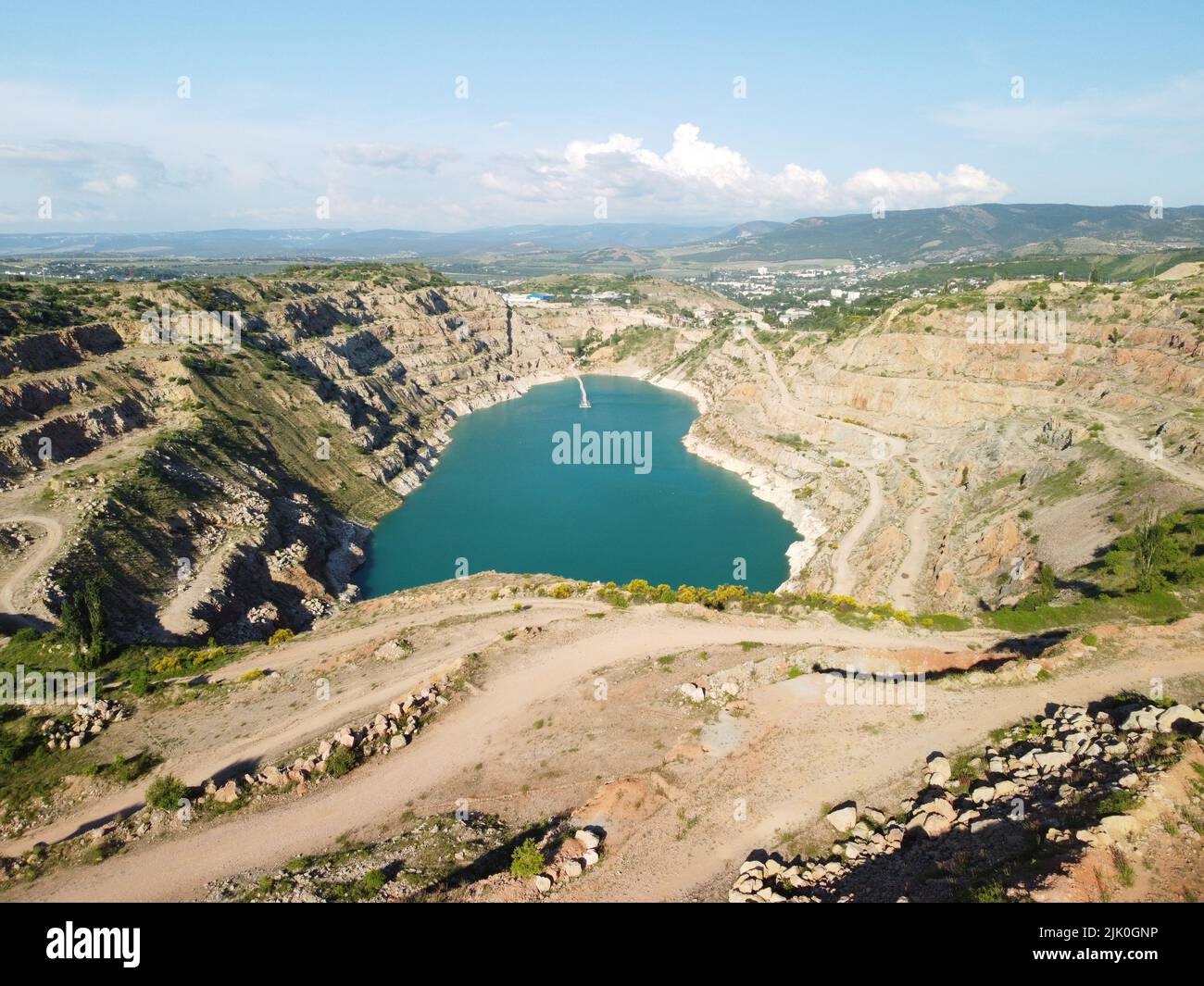 Water pond top view hi-res stock photography and images - Alamy