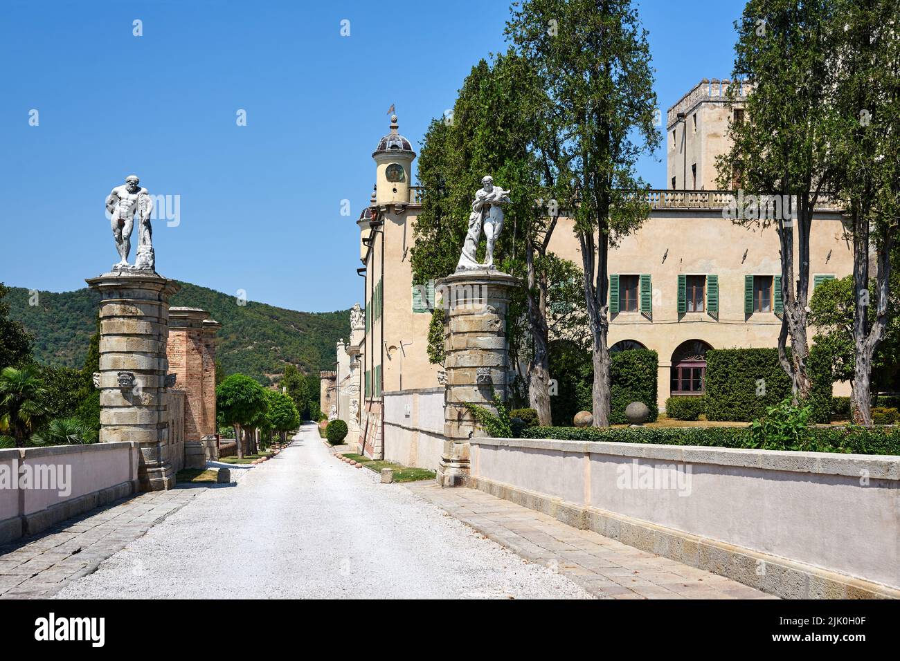 Castello catajo hi-res stock photography and images - Alamy