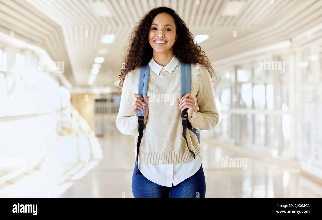 Female college student standing campus hi-res stock photography and ...
