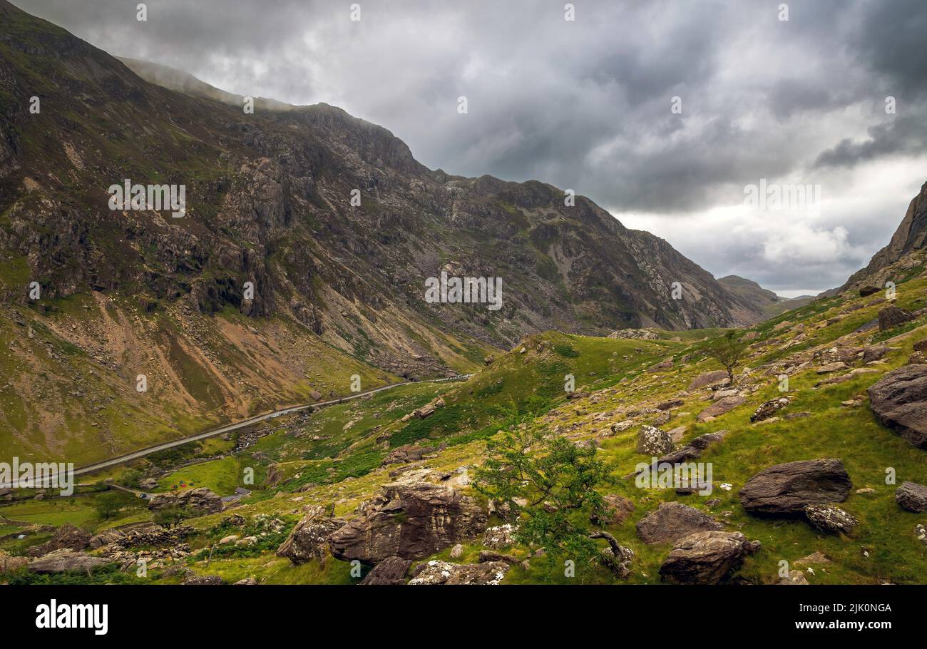 The route through the main Snowdonia mountains called The Llanberis ...
