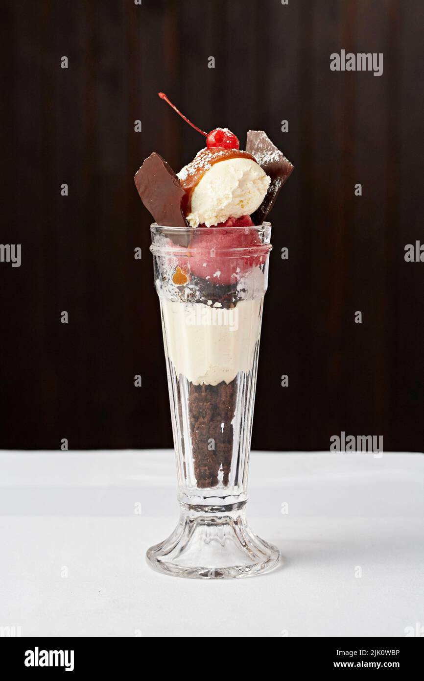 Knickerbocker glory hi-res stock photography and images - Alamy