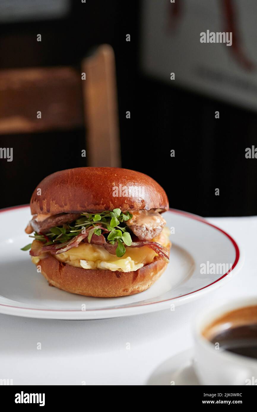 Cheese burger with crispy streaky bacon Stock Photo - Alamy