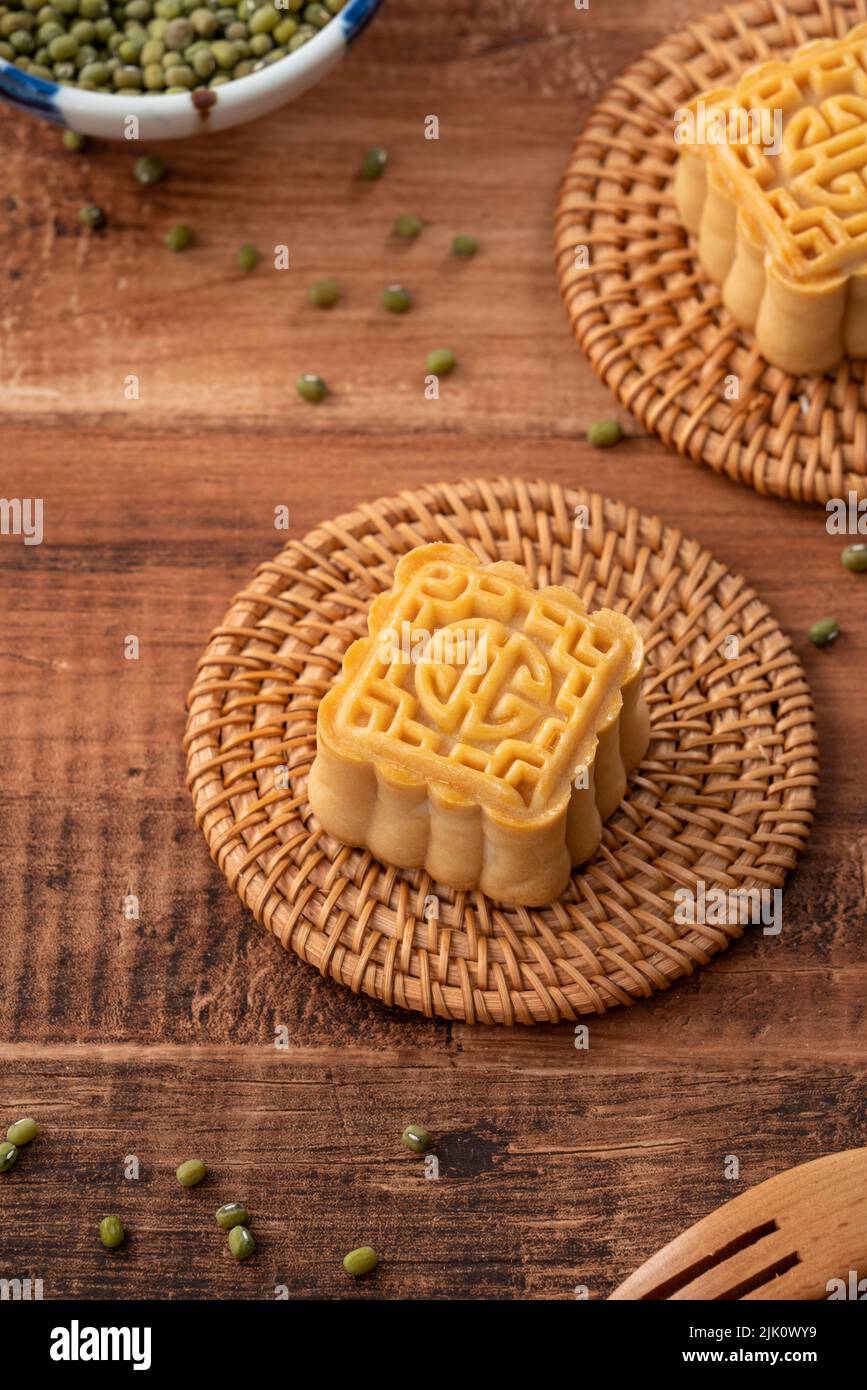 elicious mung bean moon cake for Mid-Autumn Festival food mooncake on ...