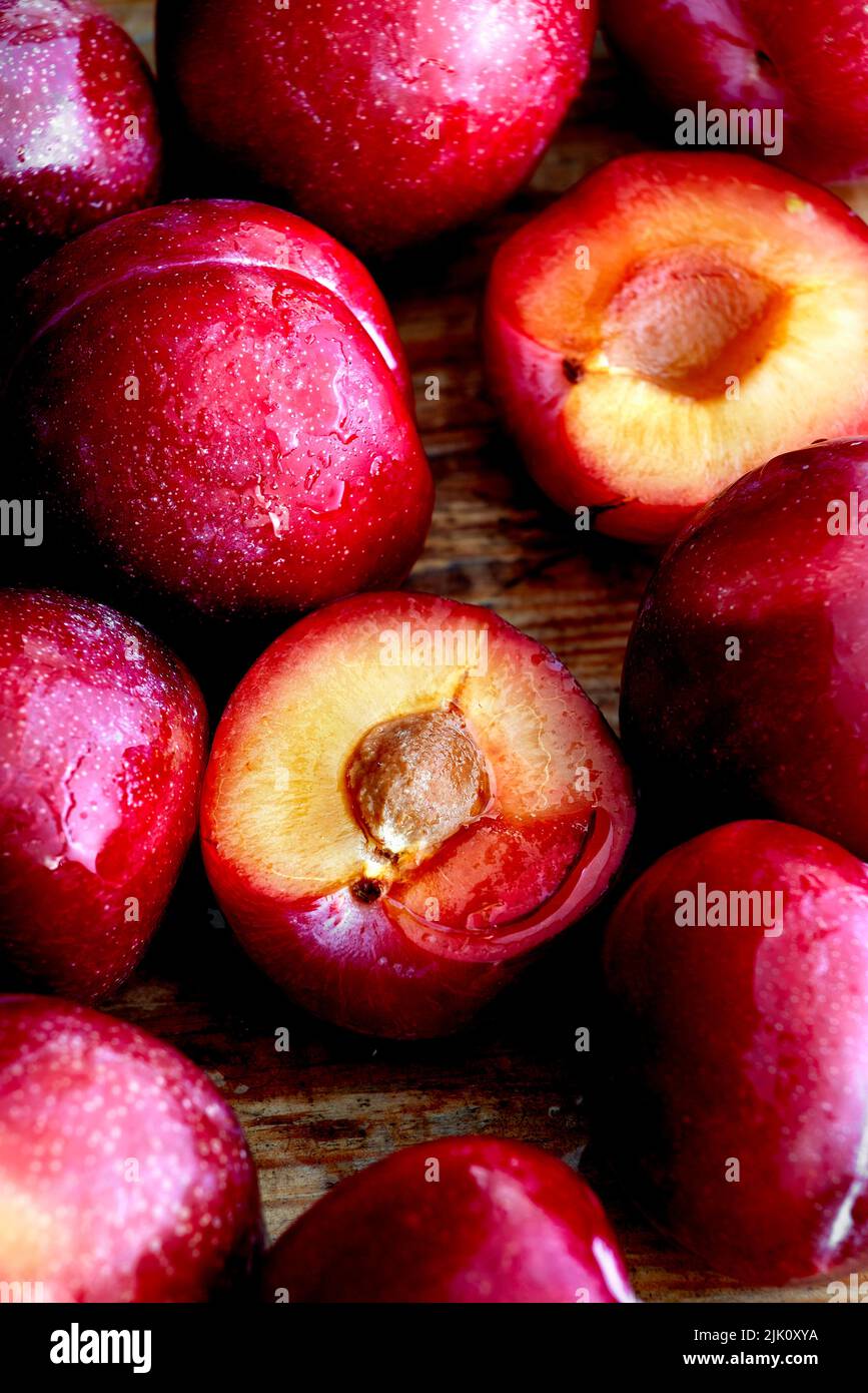 Plum fresh photographs hi-res stock photography and images - Alamy
