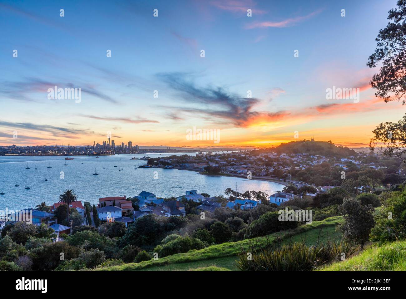 Auckland Skyline at dusk, Auckland, North Island, New Zealand, Pacific ...