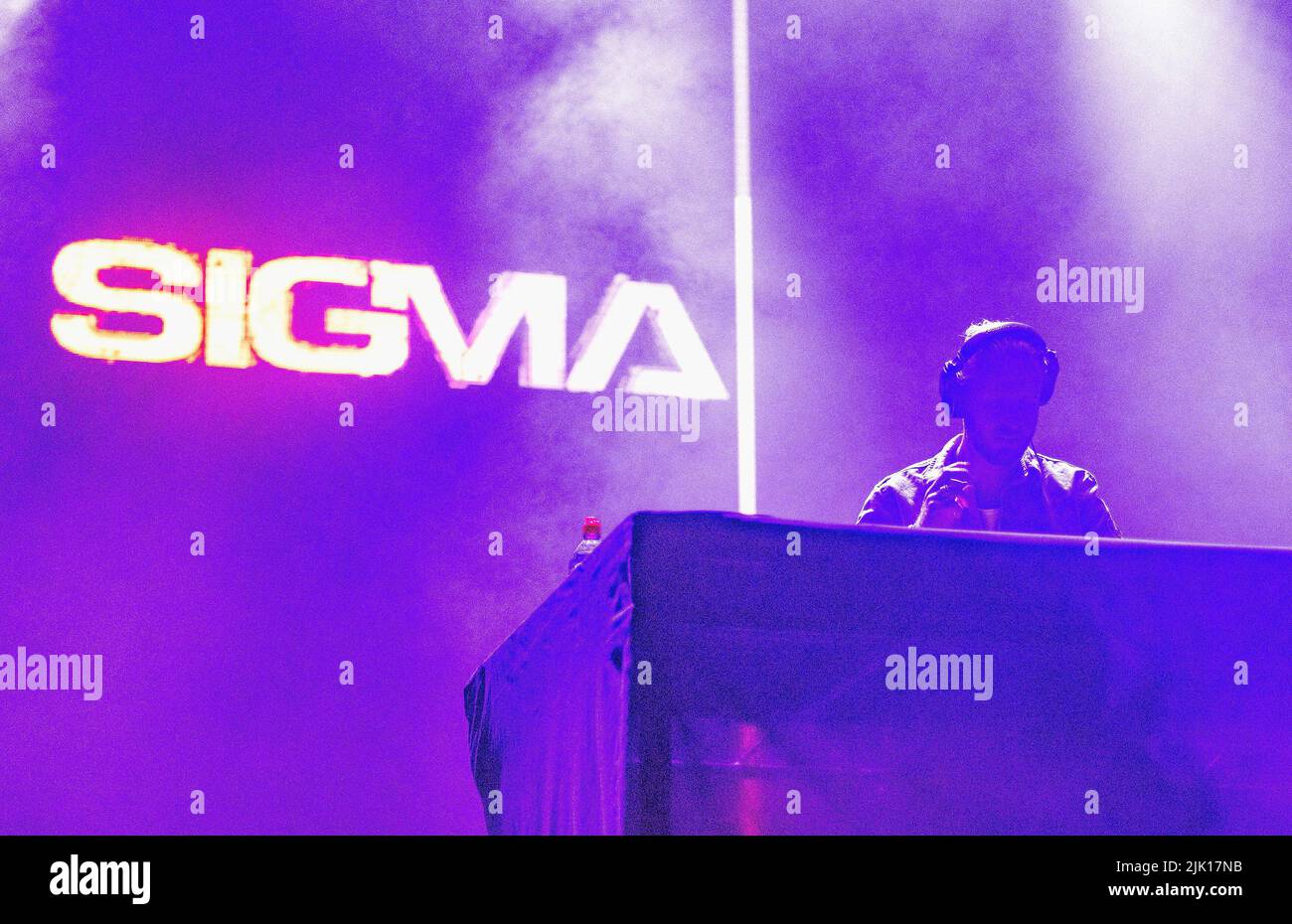 Sigma and joe lenzie hi-res stock photography and images - Alamy