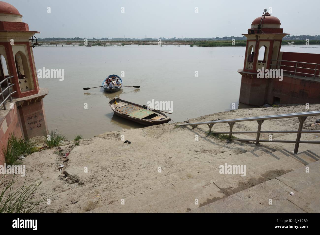 Guptar Ghat or Narayan Ghat along the Ganges. Civil Lines, Kanpur ...