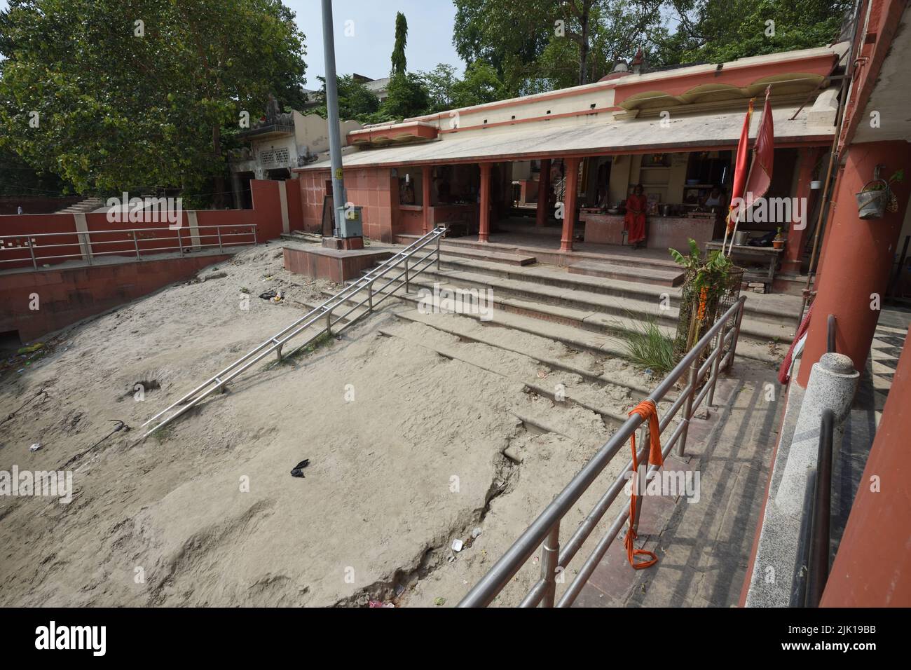 Guptar Ghat or Narayan Ghat along the Ganges. Civil Lines, Kanpur, Uttar Pradesh, India Stock ...