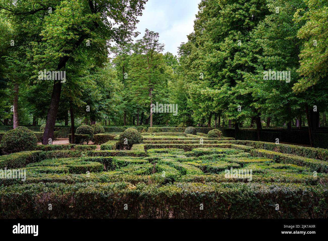 Public garden with hedges making a maze of trimmed bushes Stock Photo ...