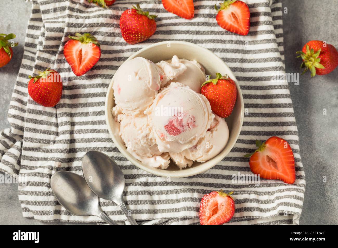 Homemade Organic Strawberry Ice Cream in a Bowl Stock Photo - Alamy