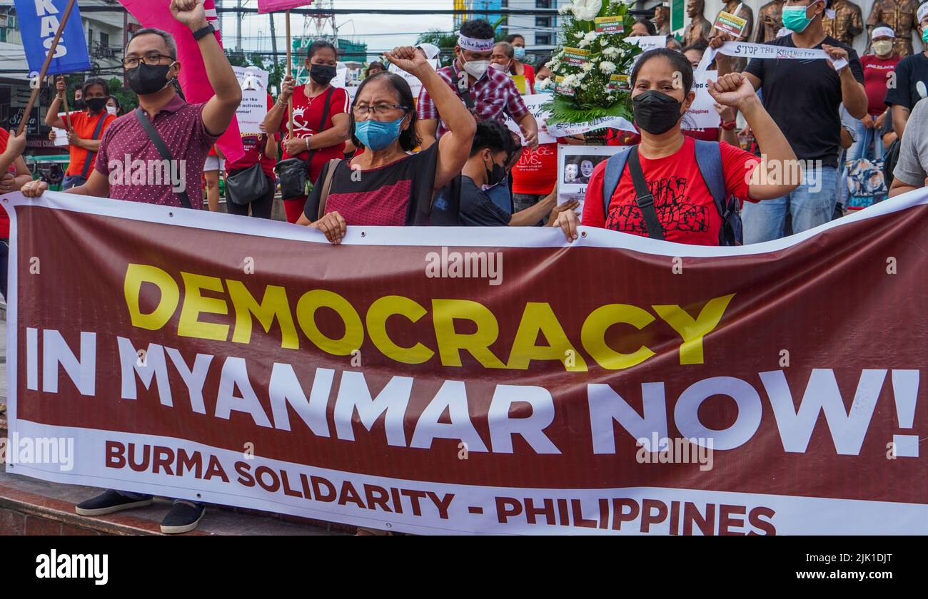 Members of various civil society and solidarity organizations belonging ...