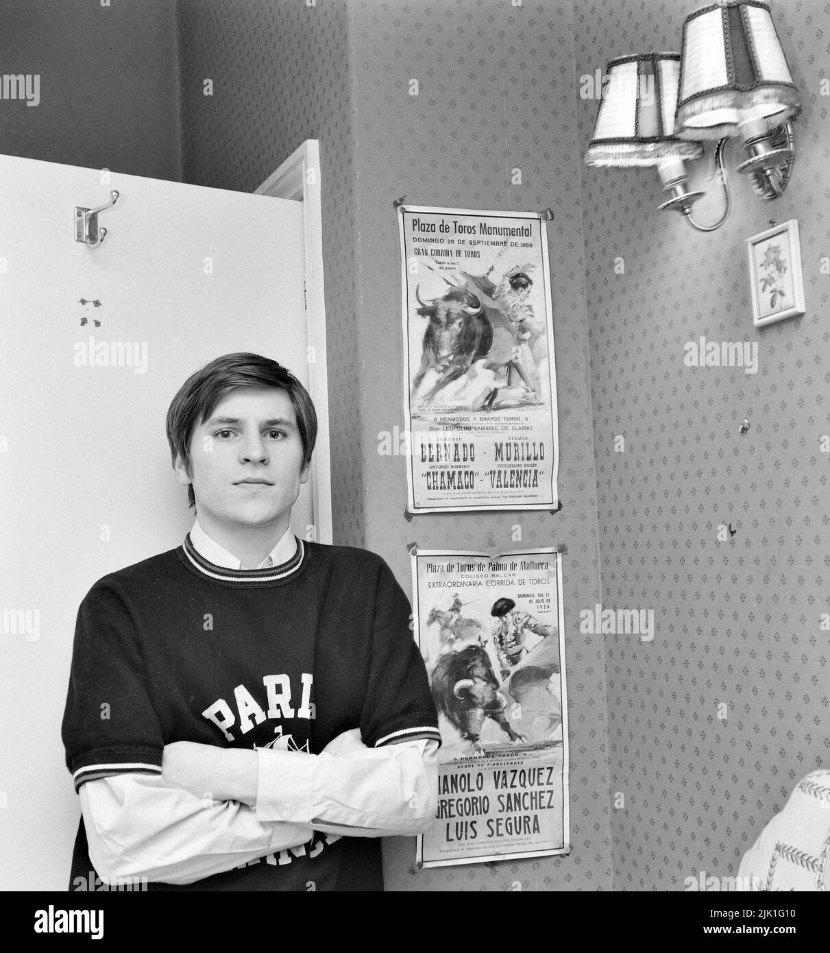 ALAN PRICE English pop musician at his London mews home in December ...