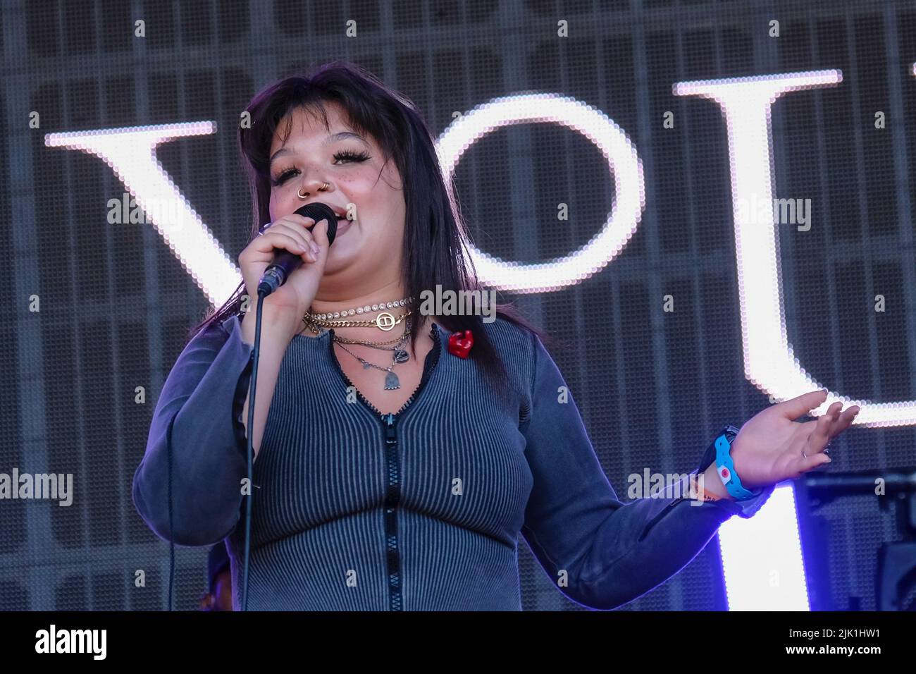 Lola young singer hi-res stock photography and images - Alamy