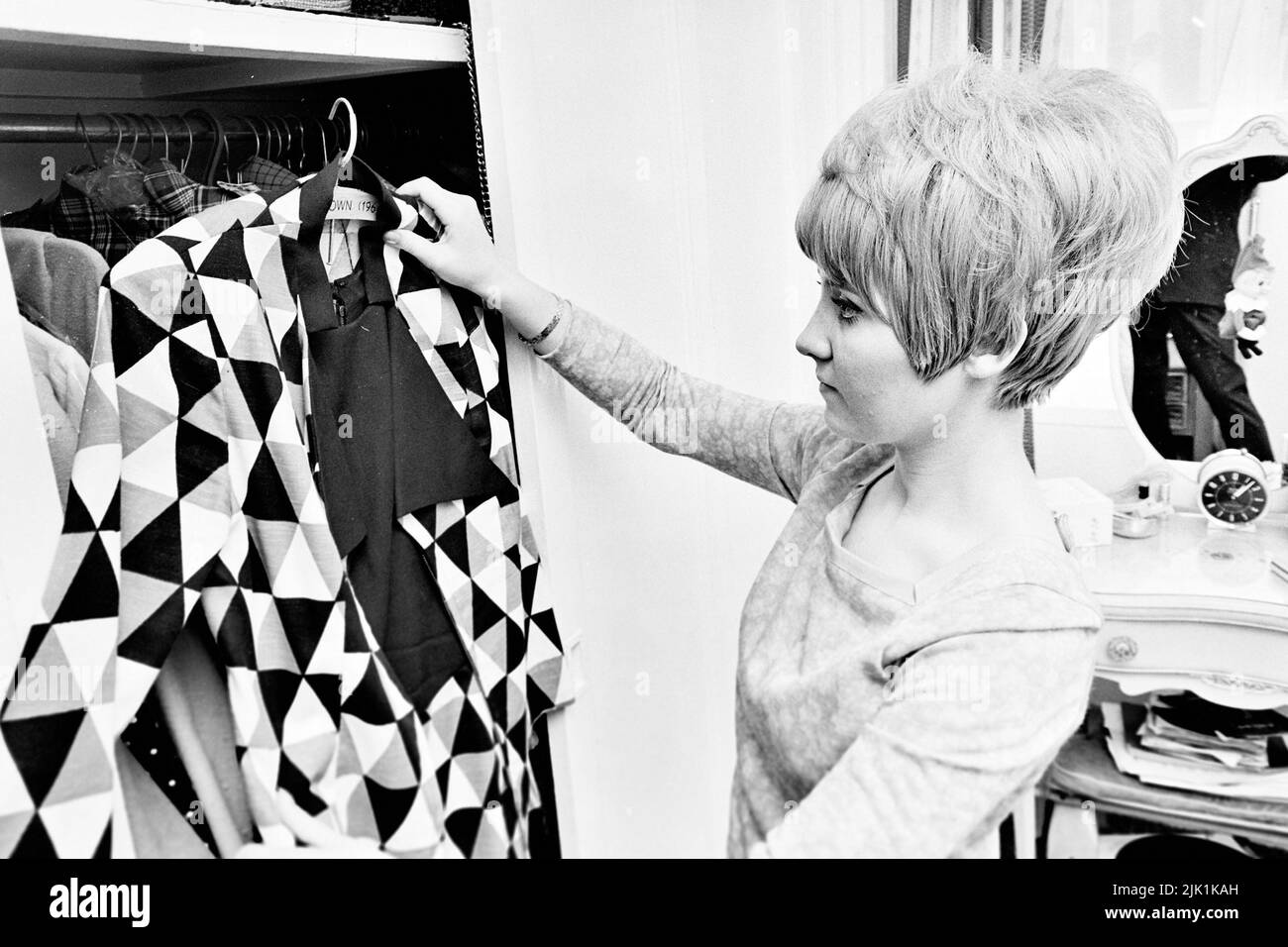 LULU Scottish pop singer at her north London home in August 1966. Photo ...