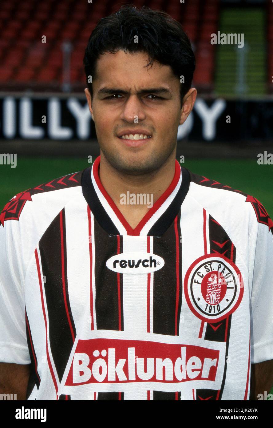 Fc st pauli photos hi-res stock photography and images - Alamy