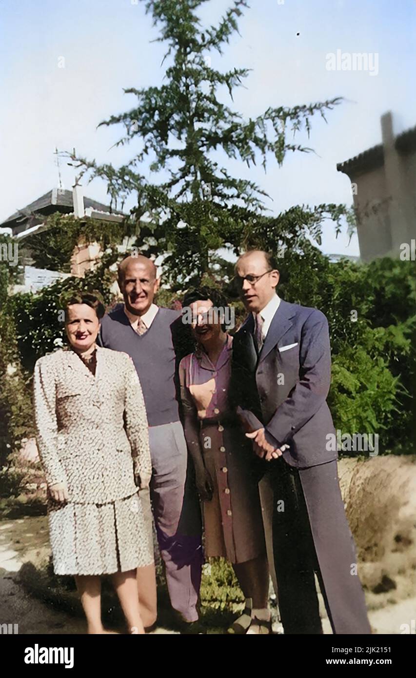 Generacion y hi-res stock photography and images - Alamy