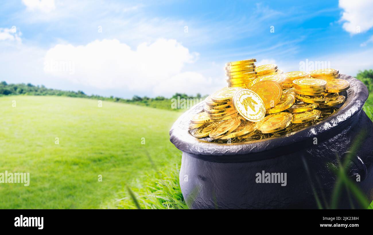 Pot gold on saint patricks hi-res stock photography and images - Alamy