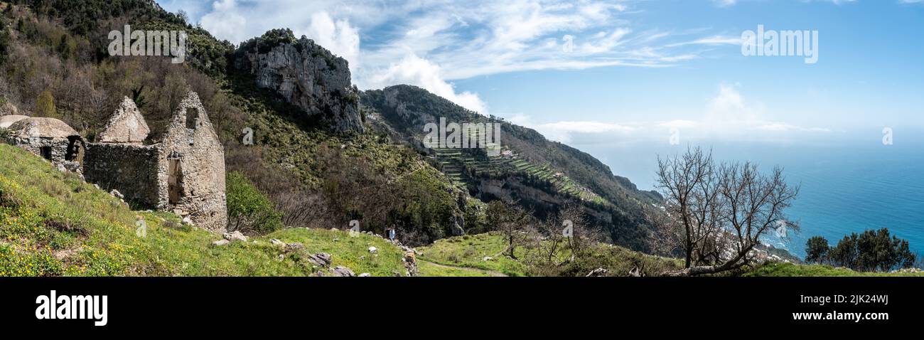 A ruined house at the famous path of the Gods at the Amalfi coast ...