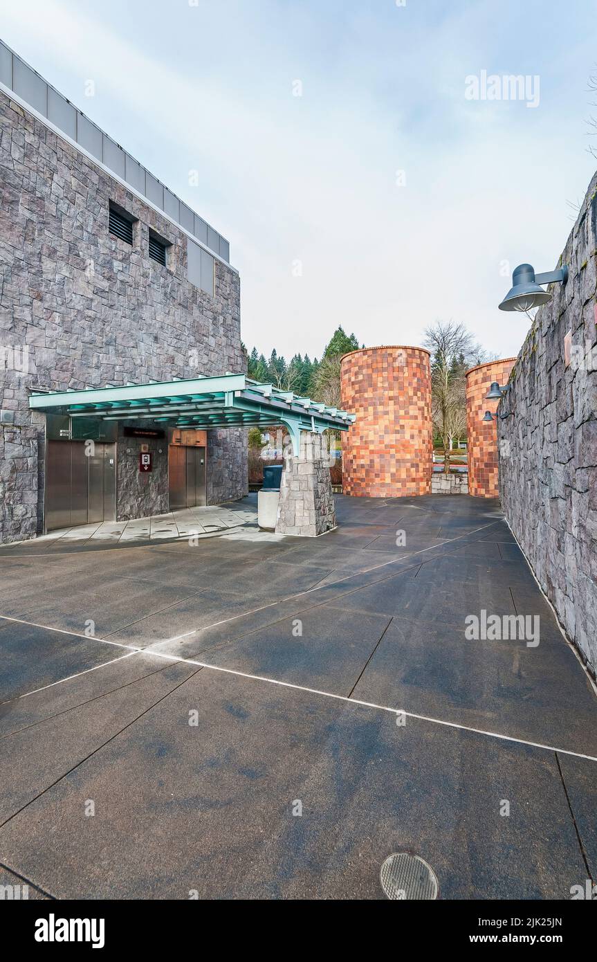 Elevators at Washington Park's World Forestry Center in Portland ...