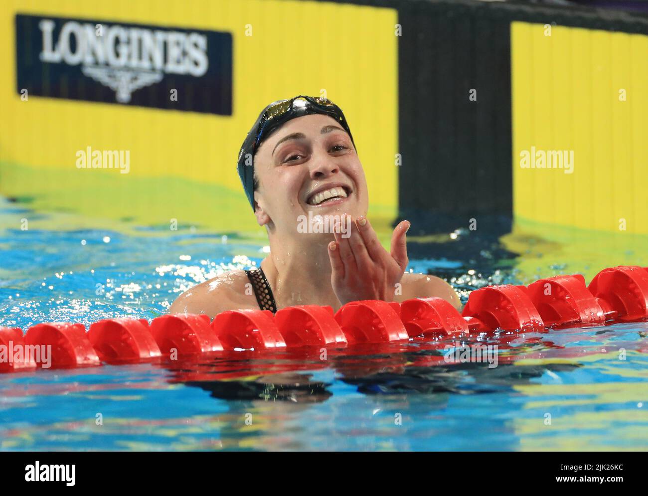 New Zealand's Sophie Pascoe celebrates gold in the Women's 100m ...