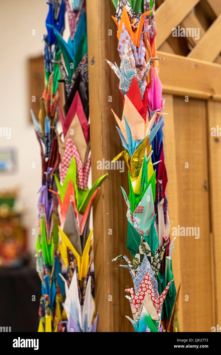 Origami cranes hi-res stock photography and images - Alamy