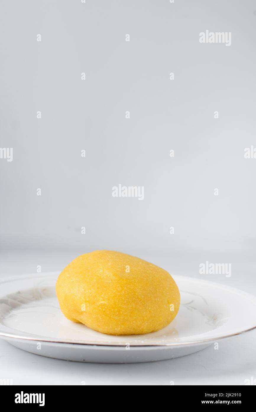 Yellow eba hi-res stock photography and images - Alamy