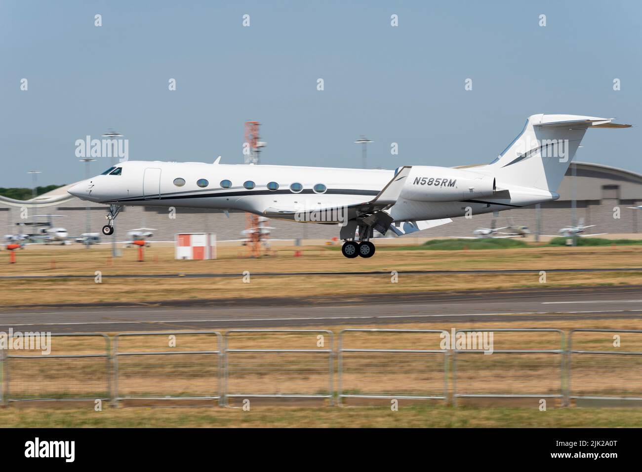 Gulfstream g5 white hi-res stock photography and images - Alamy