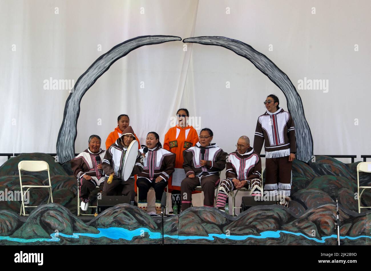 Inuit traditions hi-res stock photography and images - Alamy