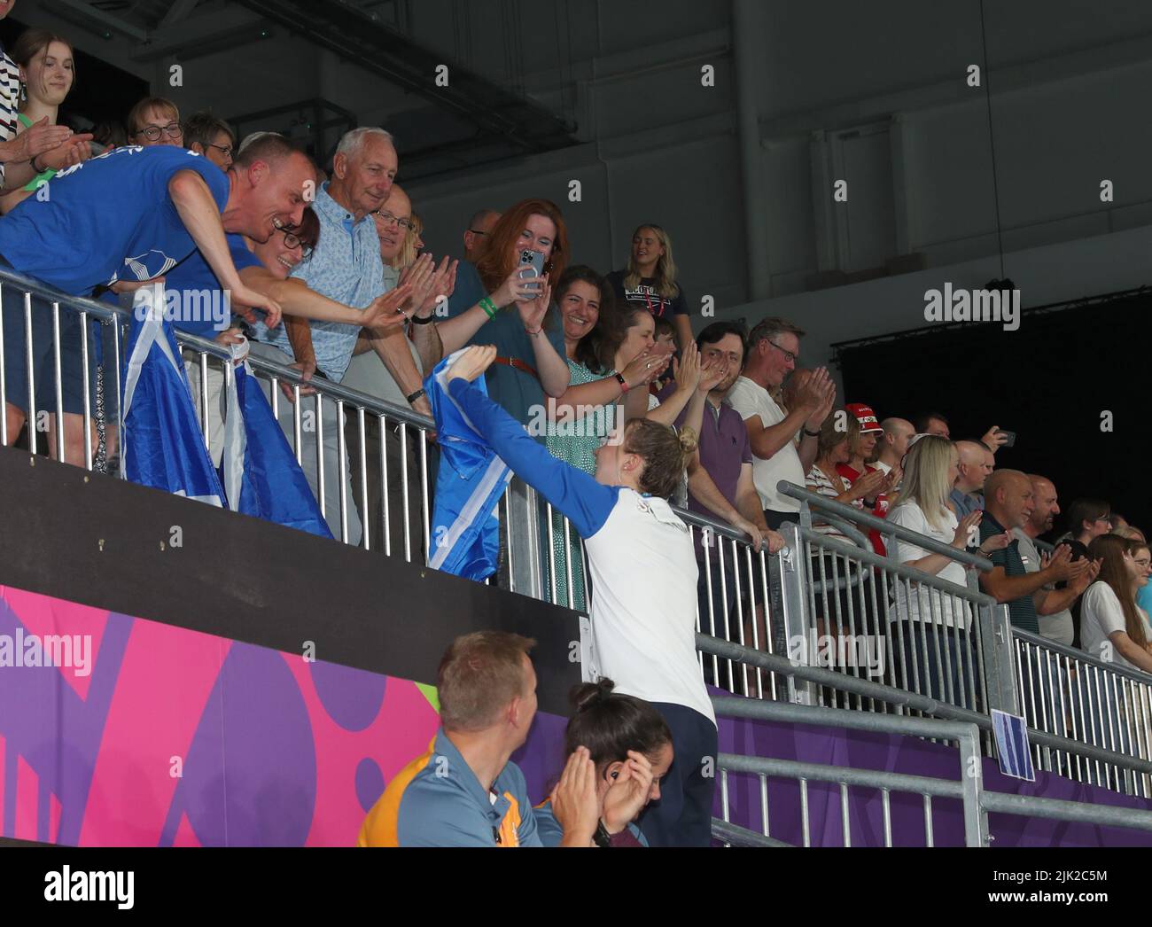 Scotland's Toni Shaw celebrates with her family after winning bronze in ...