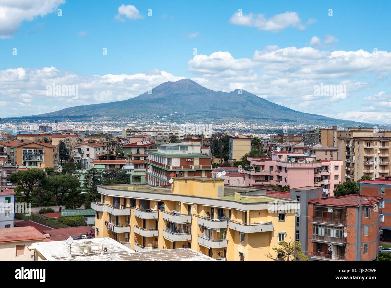 Panoramic view of mount Vesuvius, the cities of Stabia and Pompeii in ...