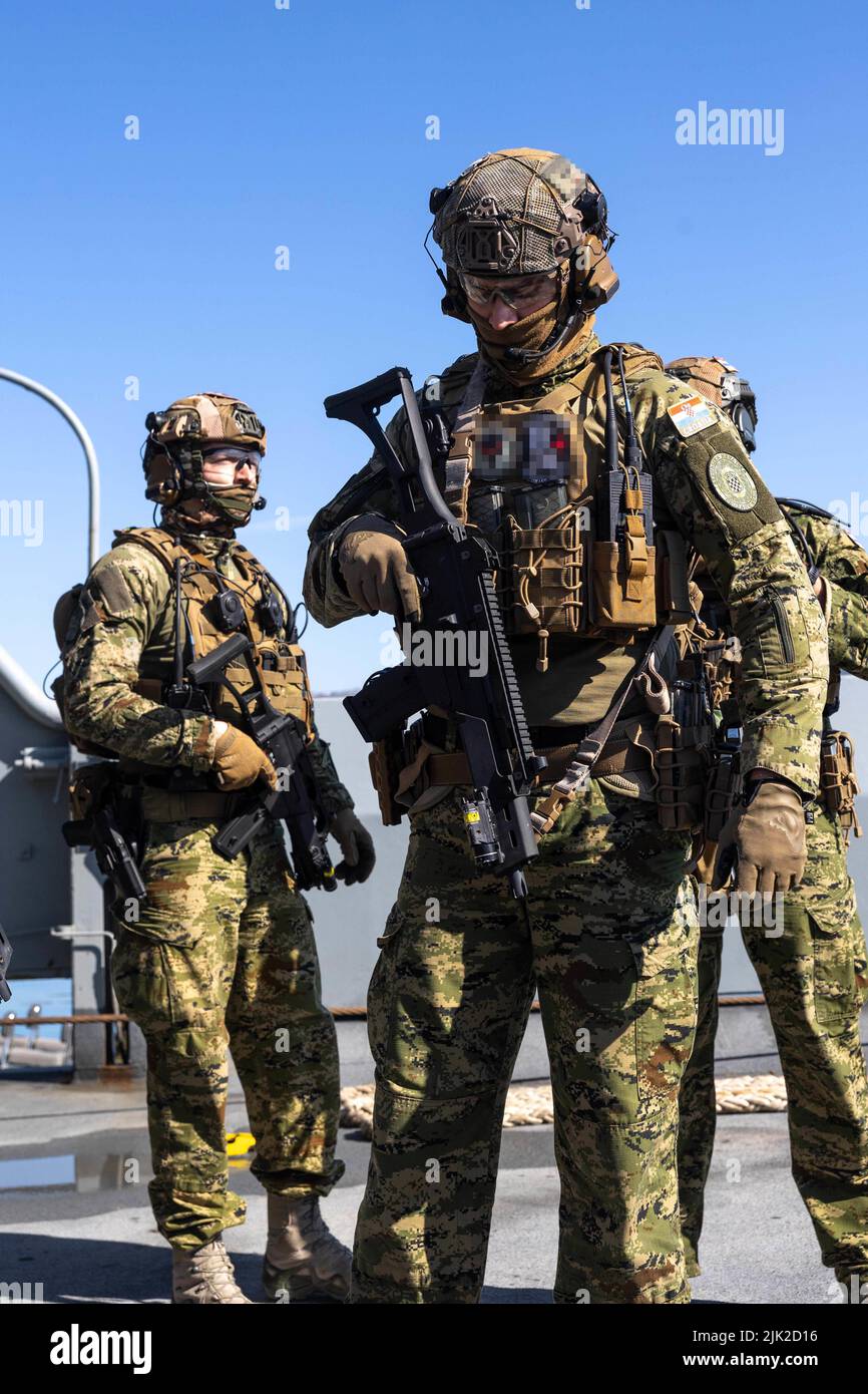 Zss hi-res stock photography and images - Alamy