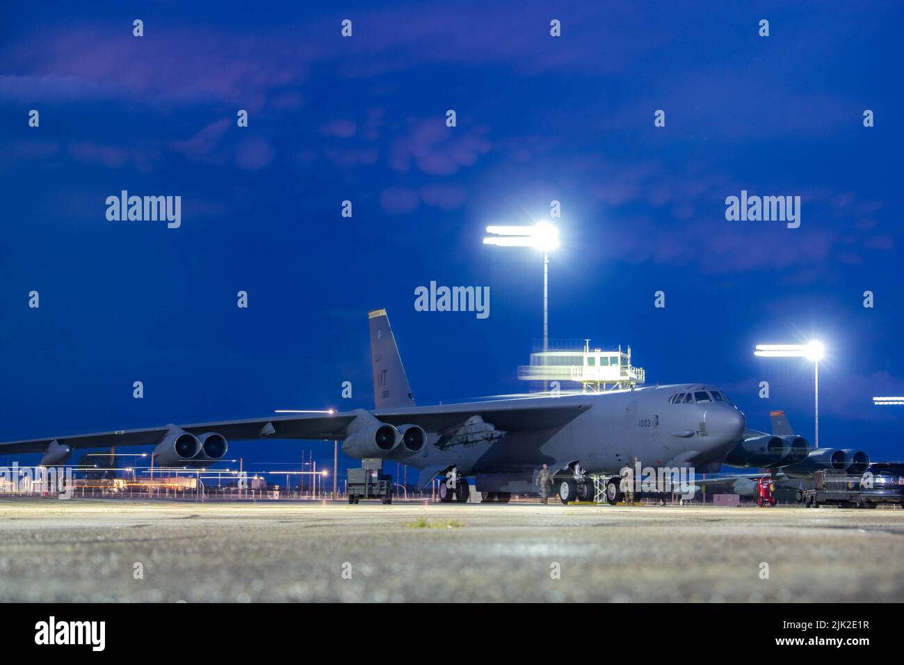 5th Aircraft Maintenance Squadron Airmen work quickly to prepare B-52Hs ...