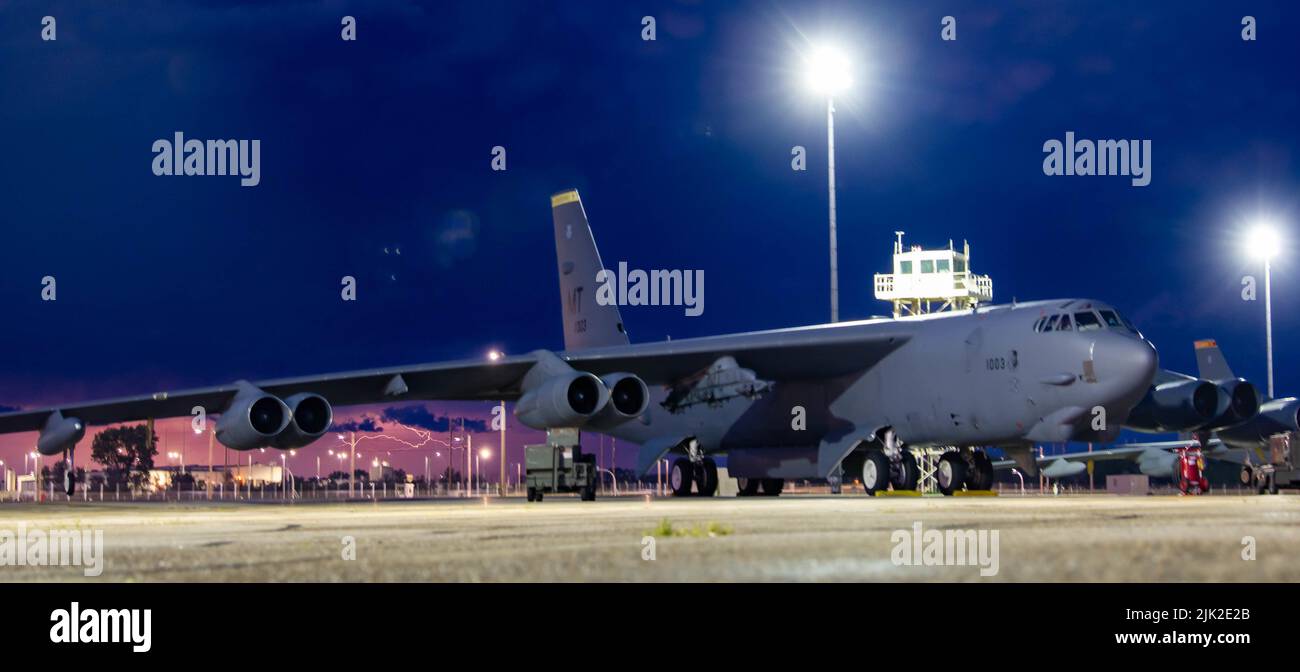 5th Aircraft Maintenance Squadron Airmen work quickly to prepare B-52Hs ...
