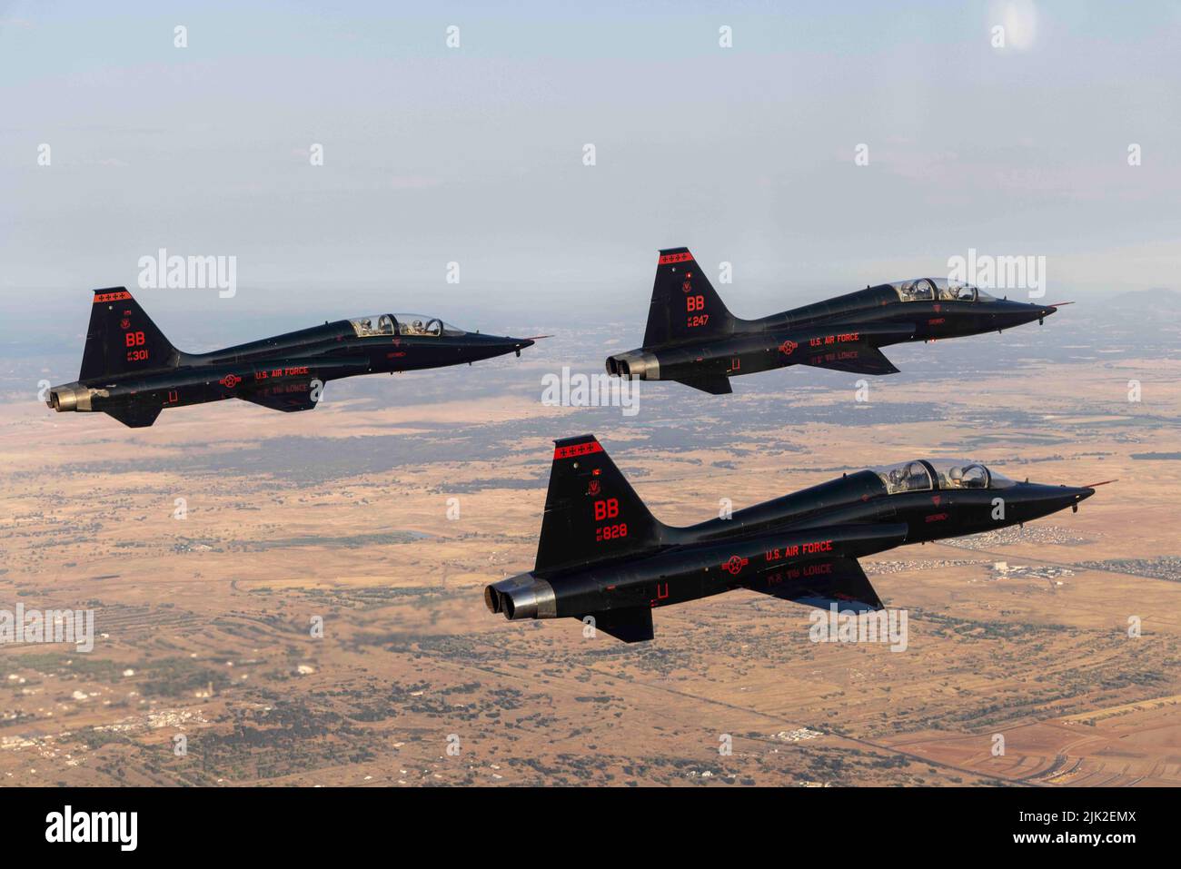A T-38 Talon four-ship formation flies over the Lamar Hunt U.S. Open ...