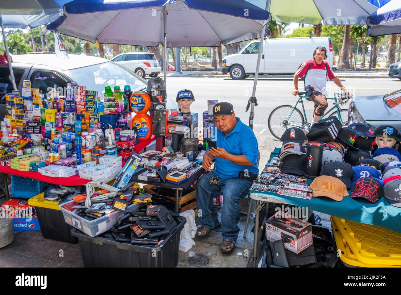 Sidewalk Vendor, MacArthur Park, Los Angeles, California, United States ...