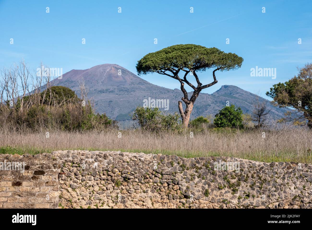 Harbour scene pompeii hi-res stock photography and images - Alamy