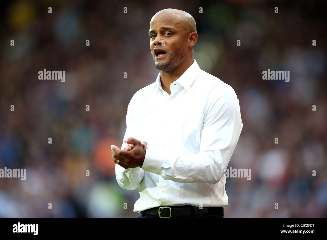 Vincent kompany burnley hi-res stock photography and images - Alamy