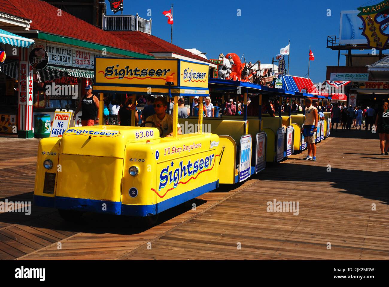 Vacation car family beach hi-res stock photography and images - Alamy