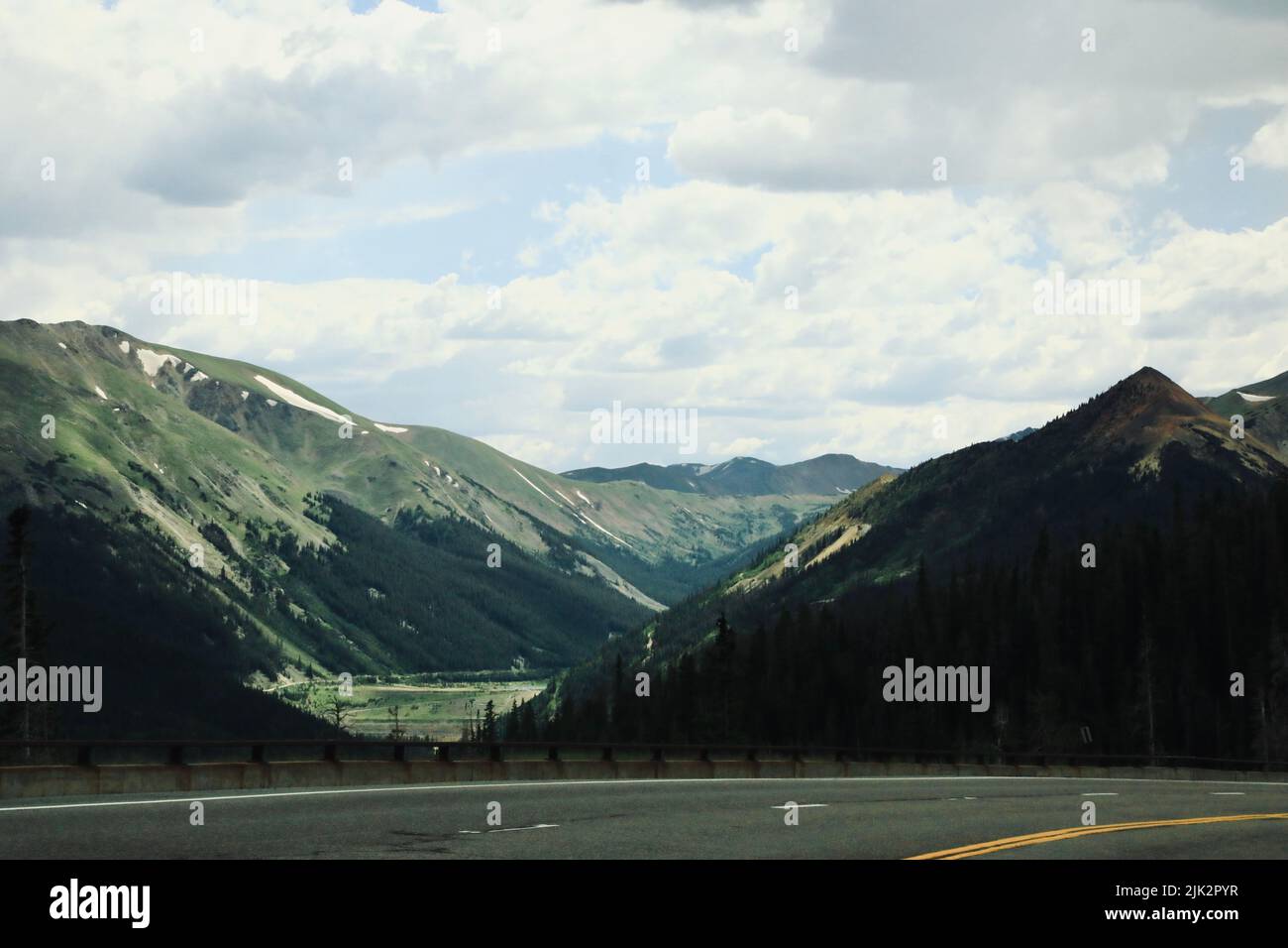 Mountain scape of ridges and valleys Stock Photo - Alamy