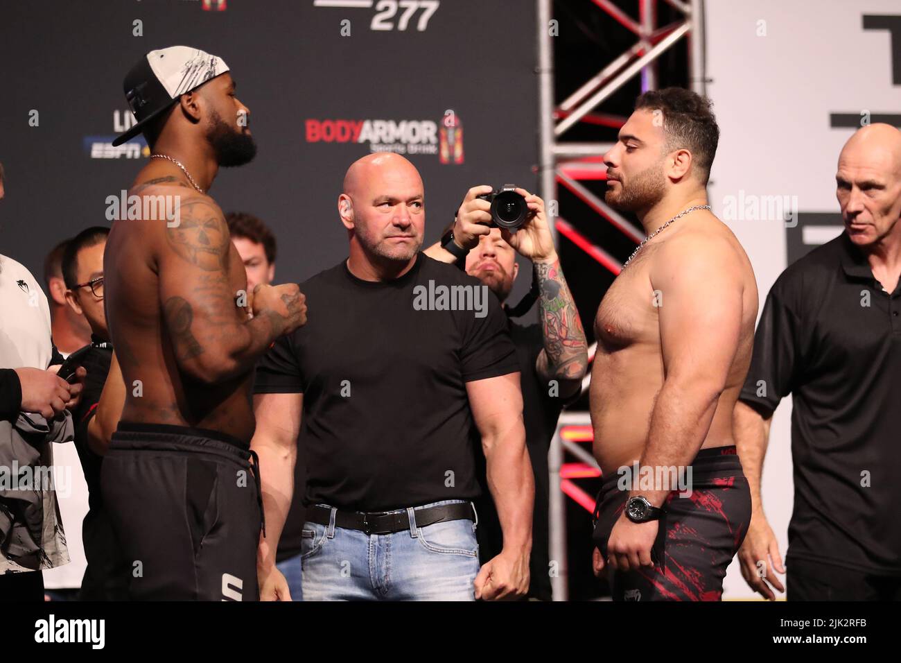 Ufc 277 pics hi-res stock photography and images - Alamy