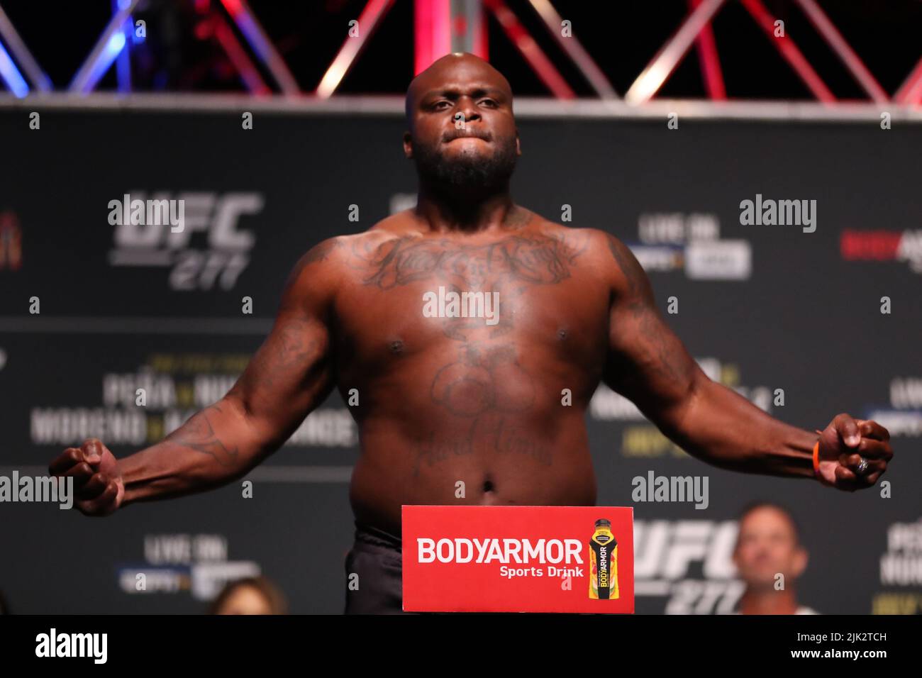 Derek lewis ufc hi-res stock photography and images - Alamy