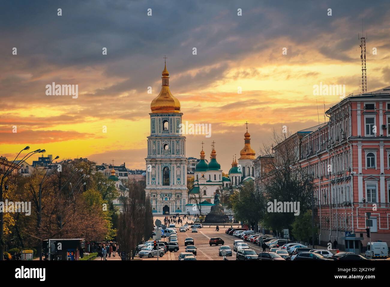 Kiev street hi-res stock photography and images - Alamy