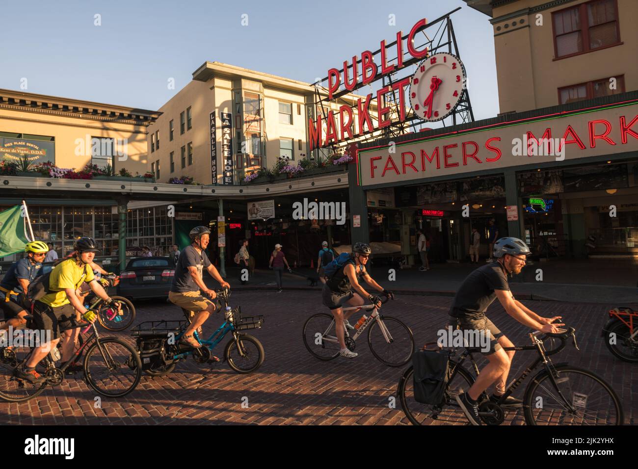 Seattle, USA. 29 July, 2022. As sweltering heat envelops Seattle rising ...